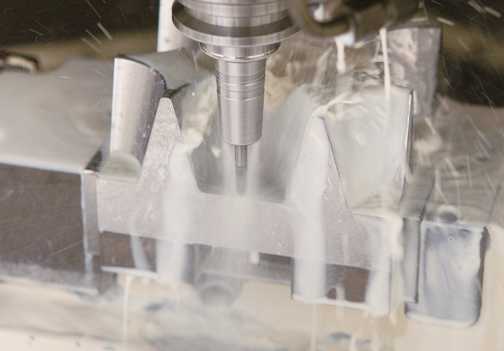 BIG KAISER announces Hydraulic Chuck Jet Through for precise clamping ...