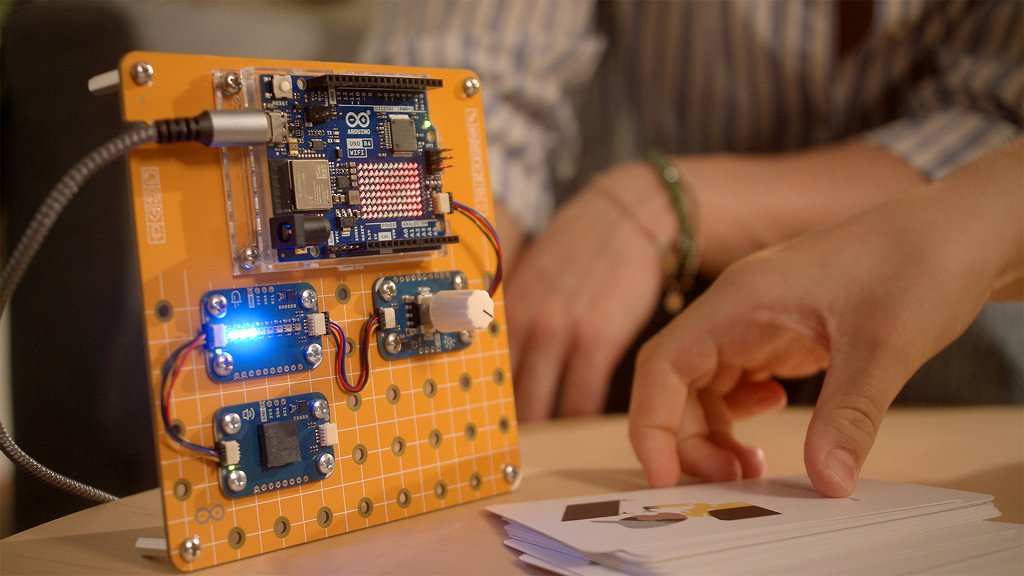 Komplet Arduino Plug and Play Kit v ponudbi TME - novice